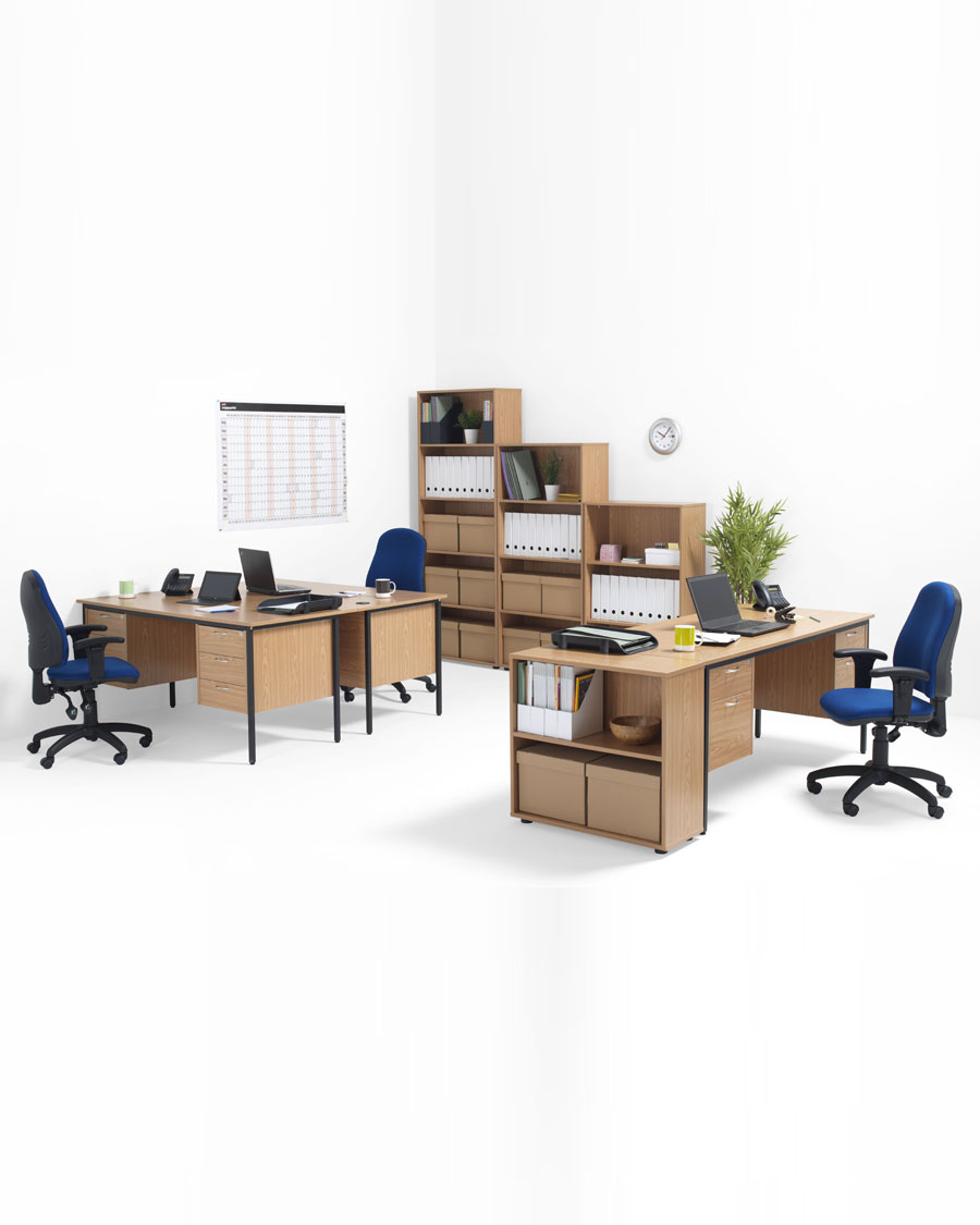 Start Rectangular Workstation + Side Modesty Panels